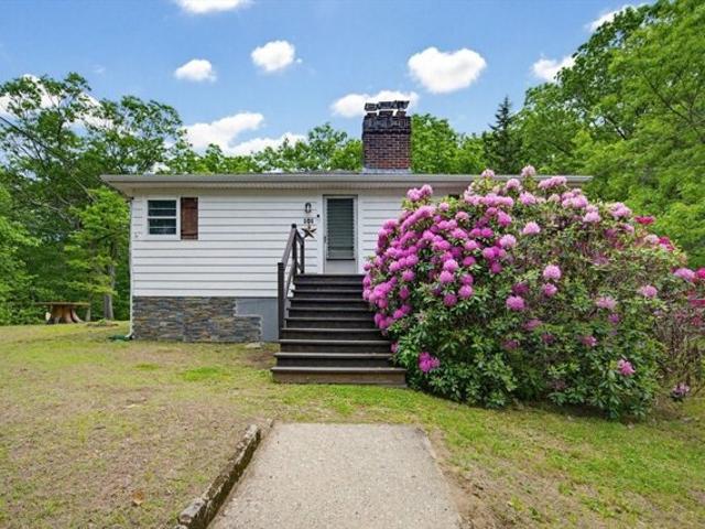 Edgewater Dr, Blackstone, Home For Sale