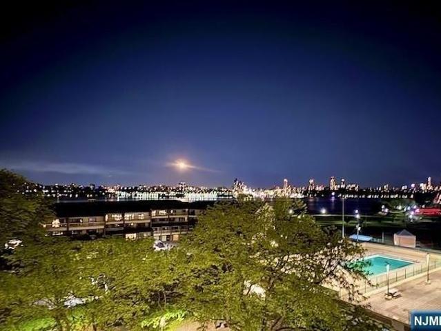 Edgewater NJ 07020 LS102314390