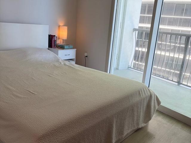 Edgewater Room for Rent