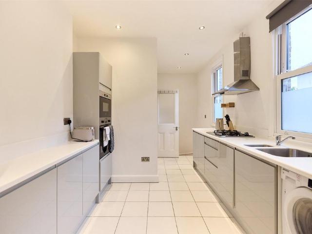 Edgington Road, London, SW16 1 bed flat to rent £3,100 pcm £715 pw