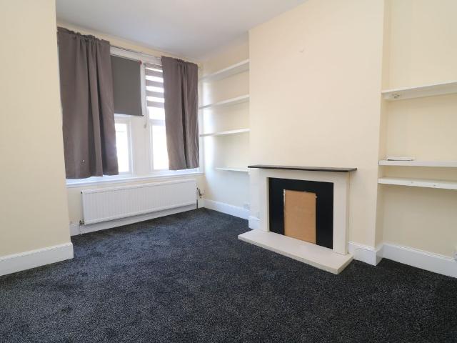 Edgington Road, London SW16, 2 bed maisonette to rent, £1,950 pcm | PrimeLocation