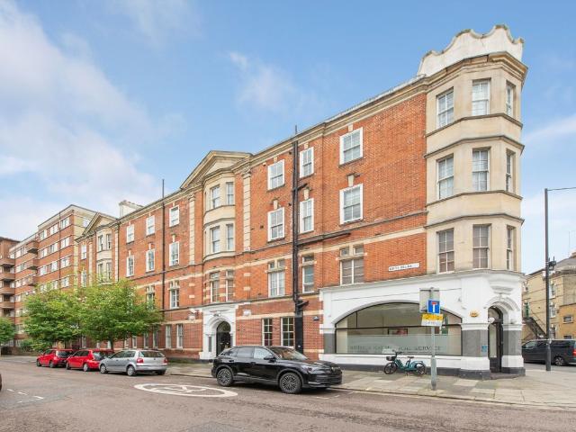 Edith Villas, Edith Villas W14, 3 bed flat to rent, £3,650 pcm | PrimeLocation