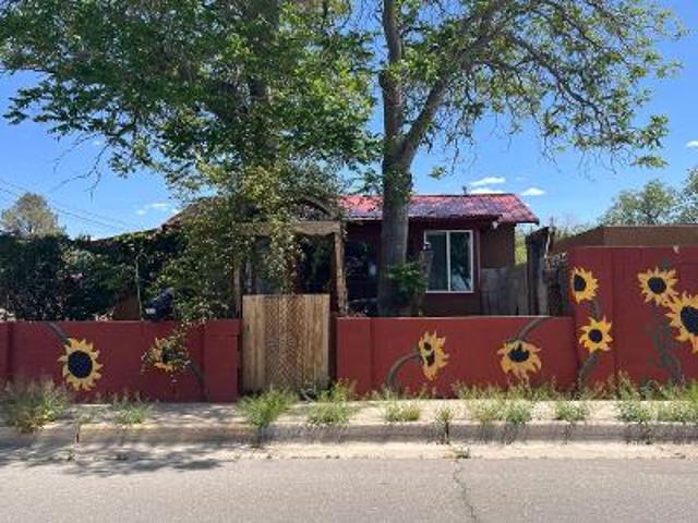 Edith Blvd SE