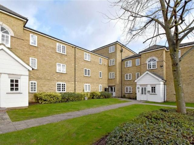 Edith Cavell Way, London SE18, 2 bed flat to rent, £1,800 pcm | PrimeLocation
