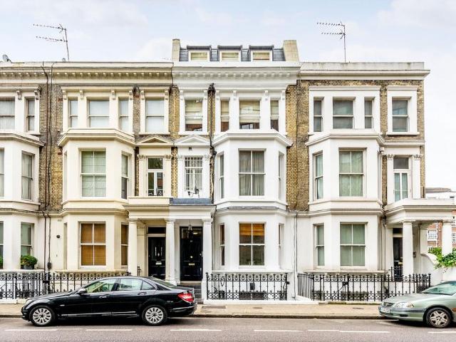 Edith Grove, Chelsea, London, SW10 2 bed flat to rent £2,600 pcm £600 pw