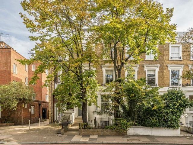 Edith Grove, London SW10 2 bed flat to rent £2,800 pcm £646 pw