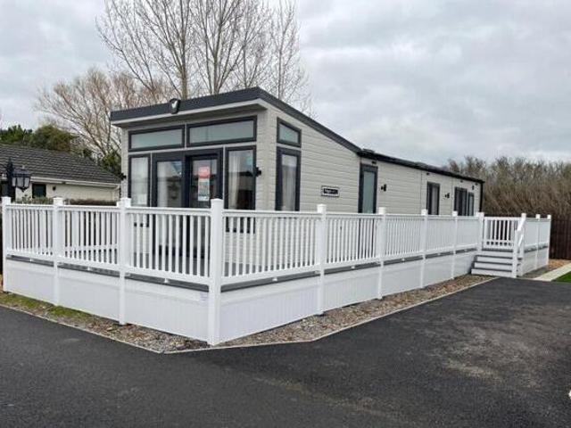 Edithmead, Highbridge, 2 Bedroom Caravan