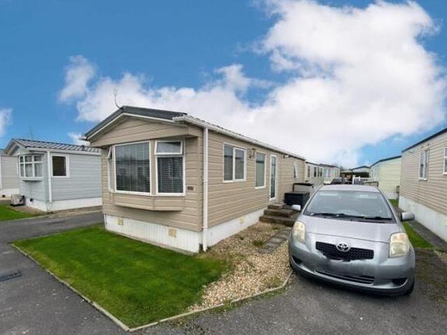 Edithmead, Highbridge, 2 Bedroom Park