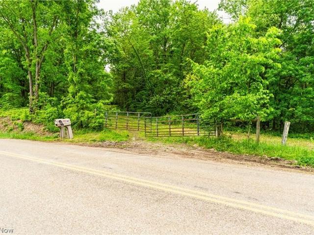 Edie Hill Rd, Uhrichsville, OH 44683