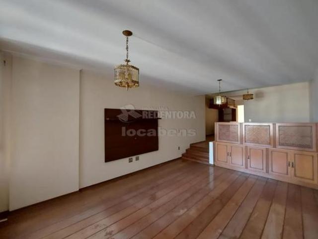 Edifício Aquarius Apartamento com 03 dormitórios, 01 sendo suíte com closet