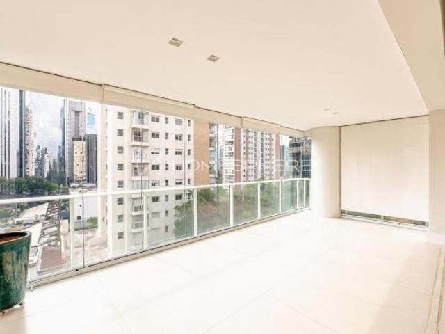 Edifício Benedito Lapin JHSF R. Benedito Lapin, 81 Itaim Bibi. Apartamento à venda no Condomínio B