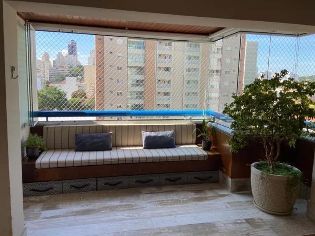 Edifício Golden Place