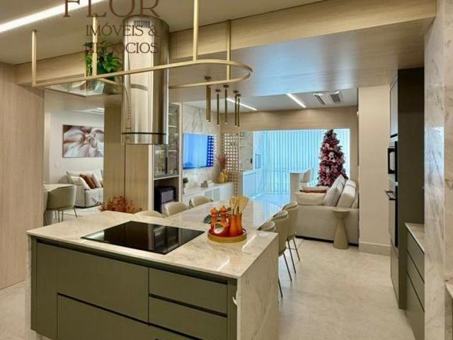 Edificio Maison Nicole Apartamento reformado à venda no Edifício Maison Nicole – 127 m² | 3 suítes