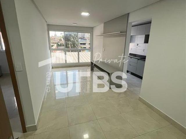 Edifício Quasar Marista com 47 m², 1 suíte e 1 vaga de garagem. Apartamento conta com armário, box e