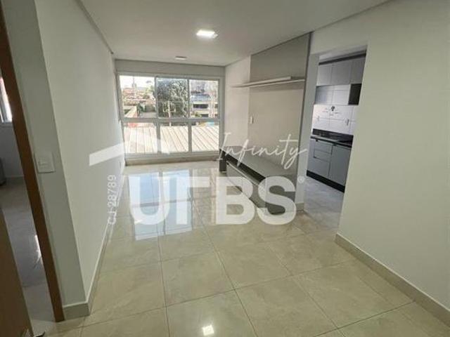 Edifício Quasar Marista com 47 m², 1 suíte e 1 vaga de garagem. Apartamento conta com armário, box e