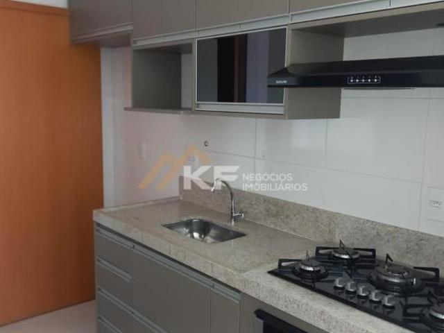 Edifício Sevilha Lindo apartamento de 3 dormitórios rico em armários no bairro Campos Elísios Ri