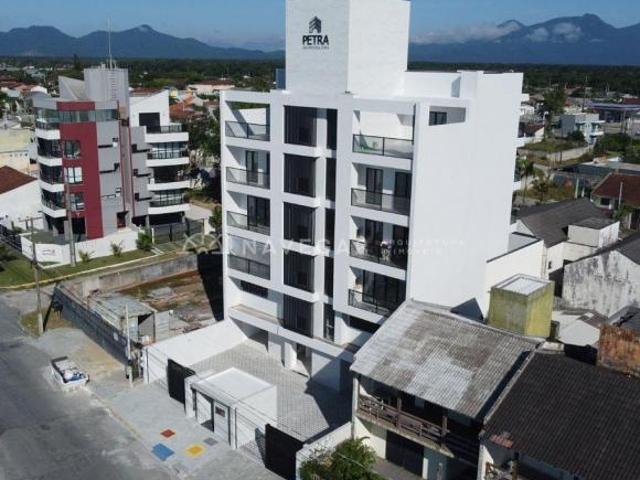 Edifício Swell 43 | apartamento com 2 quartos sendo 1 suíte prédio frente mar em Matinhos PR