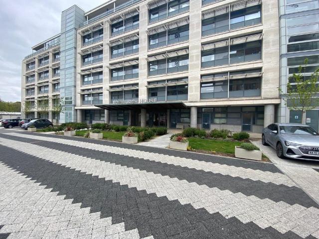 Edinburgh Gate, HARLOW 2 bed apartment to rent £1,575 pcm £363 pw