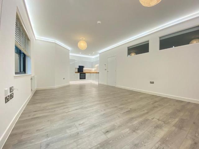 Edinburgh Gate, Harlow