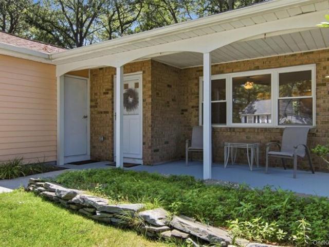 Edinburgh Dr, Ridge, Condo For Sale