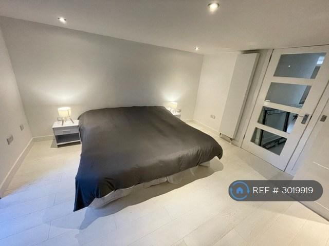 Edinburgh, Edinburgh, EH3 1 bed flat to rent £1,325 pcm £306 pw