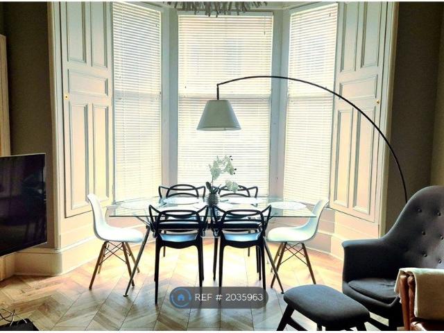 Edinburgh, Edinburgh EH1, 4 bed flat to rent, £3,650 pcm | PrimeLocation