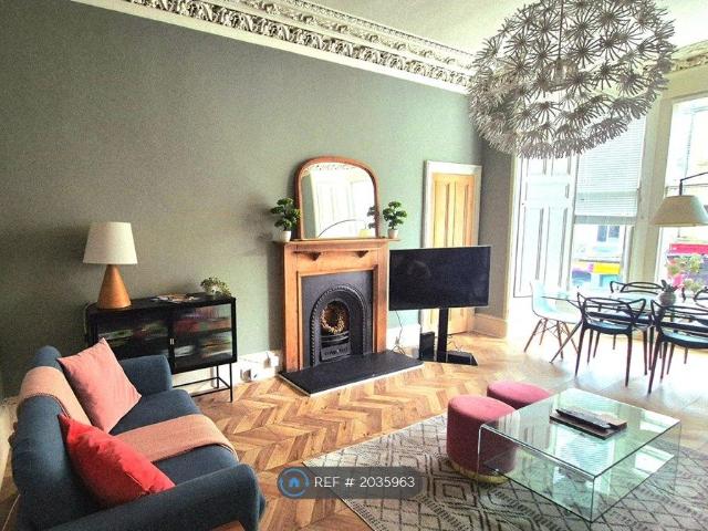 Edinburgh, Edinburgh EH1, 4 bed flat to rent, £3,800 pcm | PrimeLocation