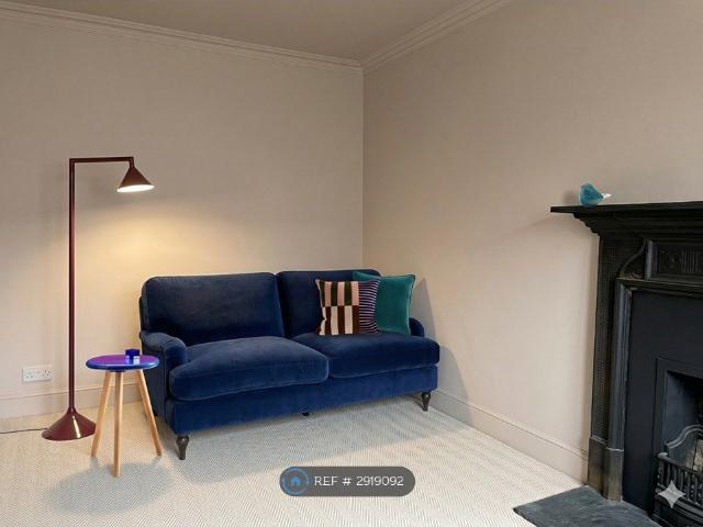 Edinburgh, Edinburgh EH1, 3 bed flat to rent, £2,700 pcm | PrimeLocation