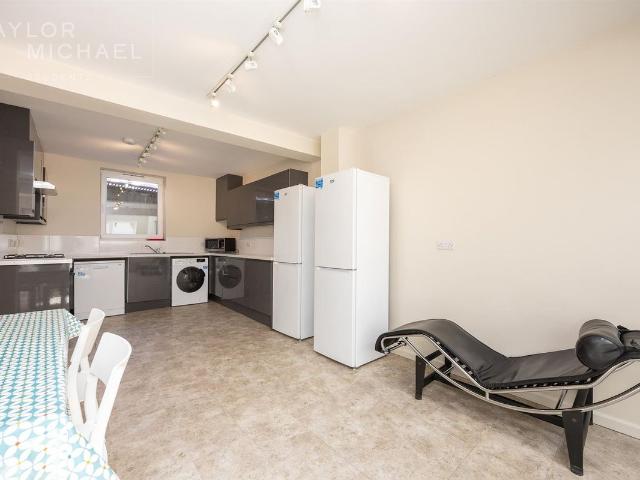 Edinburgh Road, Brighton BN2, 6 bed shared accommodation to rent, £3,380 pcm | PrimeLocation