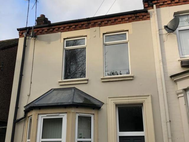 Edinburgh Road, Kingsthorpe, Northampton NN2, 1 bed flat to rent, £785 pcm | PrimeLocation