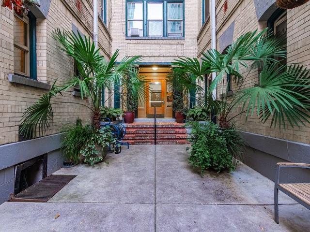 Edington Court 1 Bedroom Apartment for Rent at 10 Nw 20th Ave, Portland, OR 97209 Northwest District