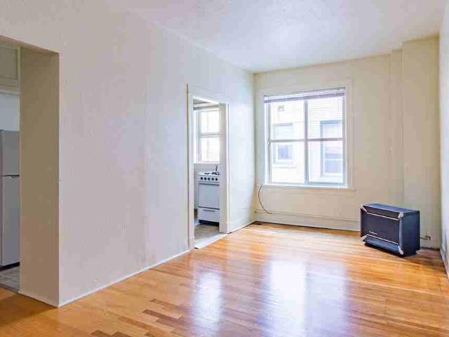 Edington Court 1 Bedroom Apartment for Rent at 10 Nw 20th Ave, Portland, OR 97209 Northwest District