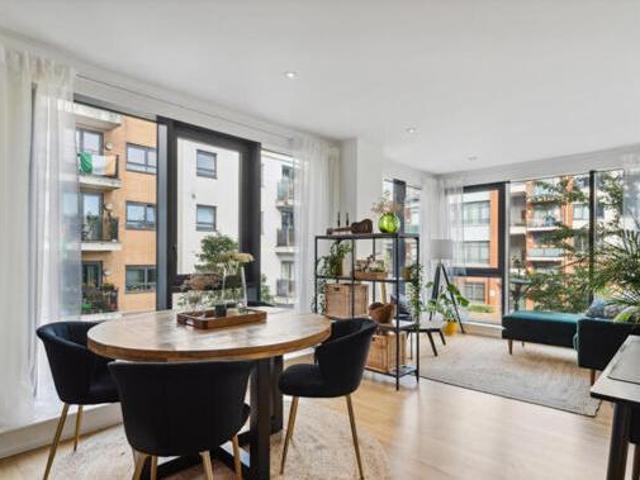 Edison Court, Warple Way, 2 Bedroom Flat