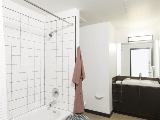 Edison Long Beach Studio Apartment for Rent at 100 Long Beach Blvd, Long Beach, CA 90802 Downtown Long Beach