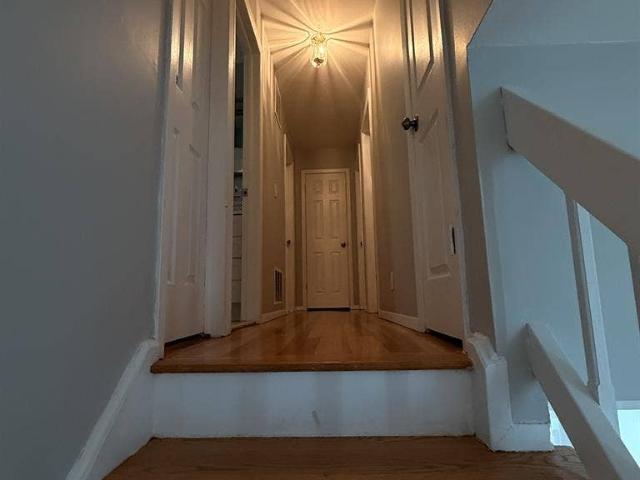 Edison room for rent