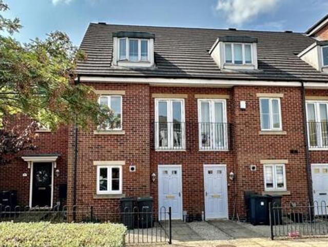 Edison Way, Nottingham, 3 Bedroom Town