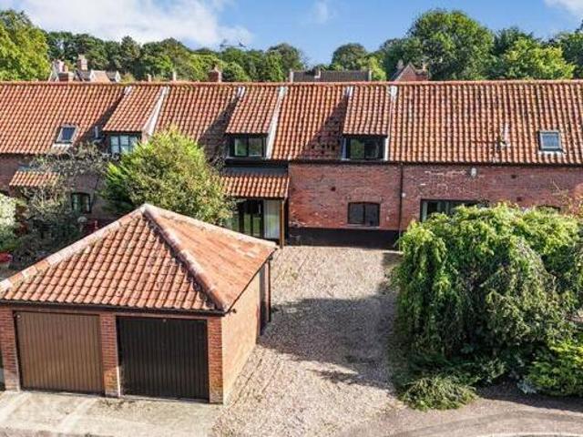 Edward Seago Place, Brooke, 3 Bedroom Barn