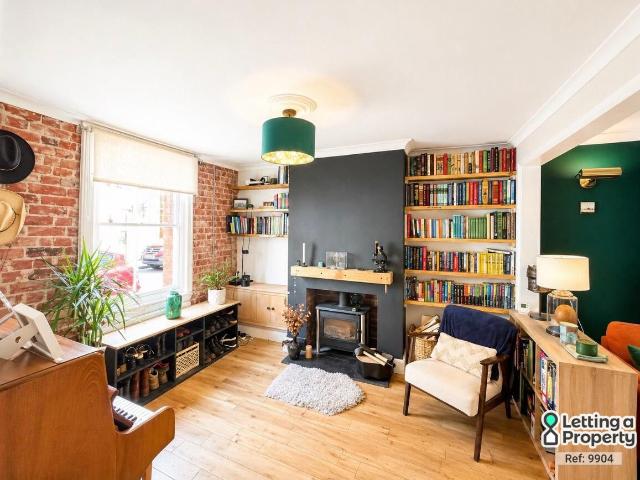Edward Street, Abingdon, Oxfordshire OX14, 2 bed terraced house to rent, £1,450 pcm | PrimeLocation
