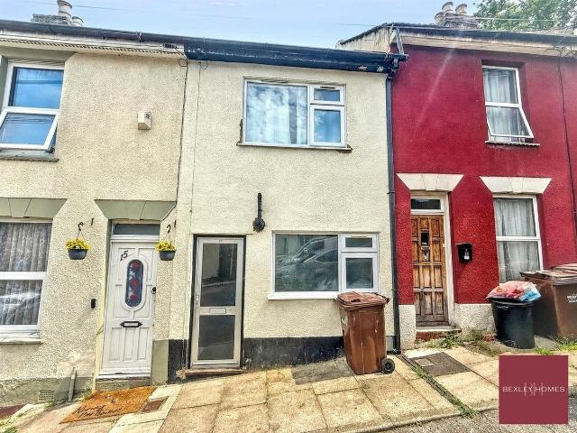 Edward Street, Chatham ME4, 3 bed terraced house to rent, £1,300 pcm | PrimeLocation