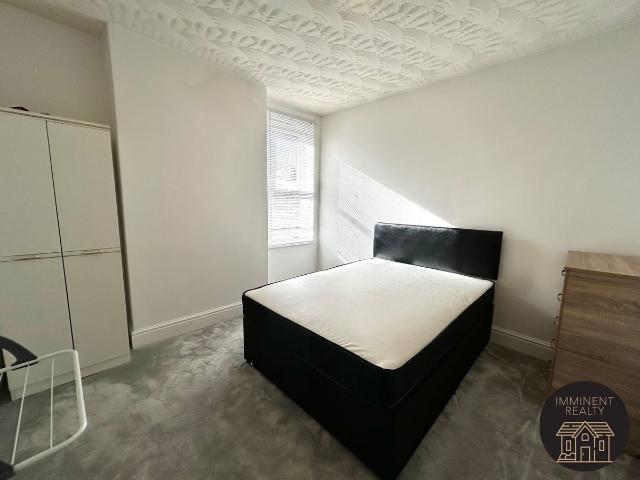 Edward Street, West Bromwich B70, Room to rent, £525 pcm | PrimeLocation