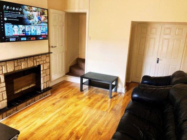 Edward Street 4 bed house share to rent £2,380 pcm £549 pw