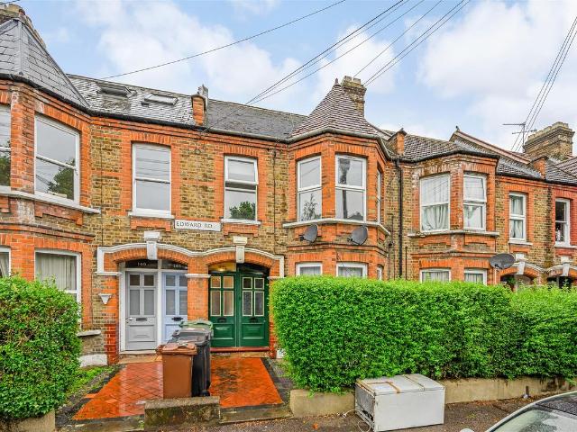 Edward Road, Walthamstow E17, 2 bed flat to rent, £2,100 pcm | PrimeLocation