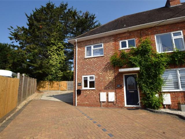 Edward Road, Alton, Hampshire GU34, 1 bed end terrace house to rent, £1,100 pcm | PrimeLocation