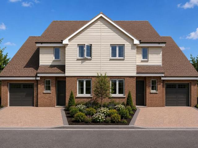 Edward Way, Polegate BN26 4 bed semi detached house to rent £2,100 pcm £485 pw