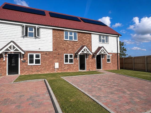 Edward Way, Polegate, East Sussex BN26, 2 bed terraced house to rent, £1,550 pcm | PrimeLocation