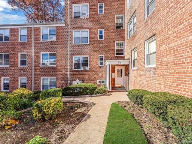 Edwards St Apt G, Roslyn Heights, Property For Sale