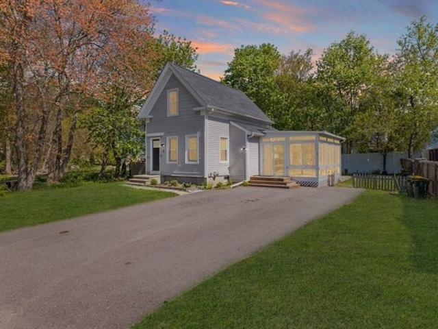 Edwards St, Franklin, Home For Sale