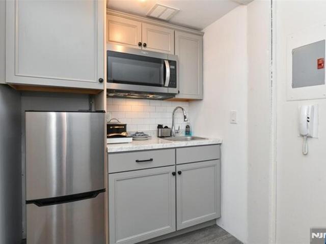 Edwin Ave Unit H, Fort Lee, Property For Sale