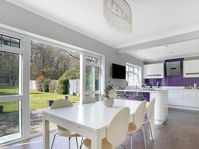 Edwin Road, Rainham, 4 Bedroom Detached