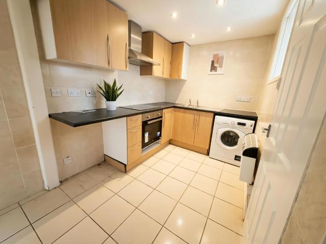 Edwin Street, Gravesend DA12, Studio to rent, £765 pcm | PrimeLocation